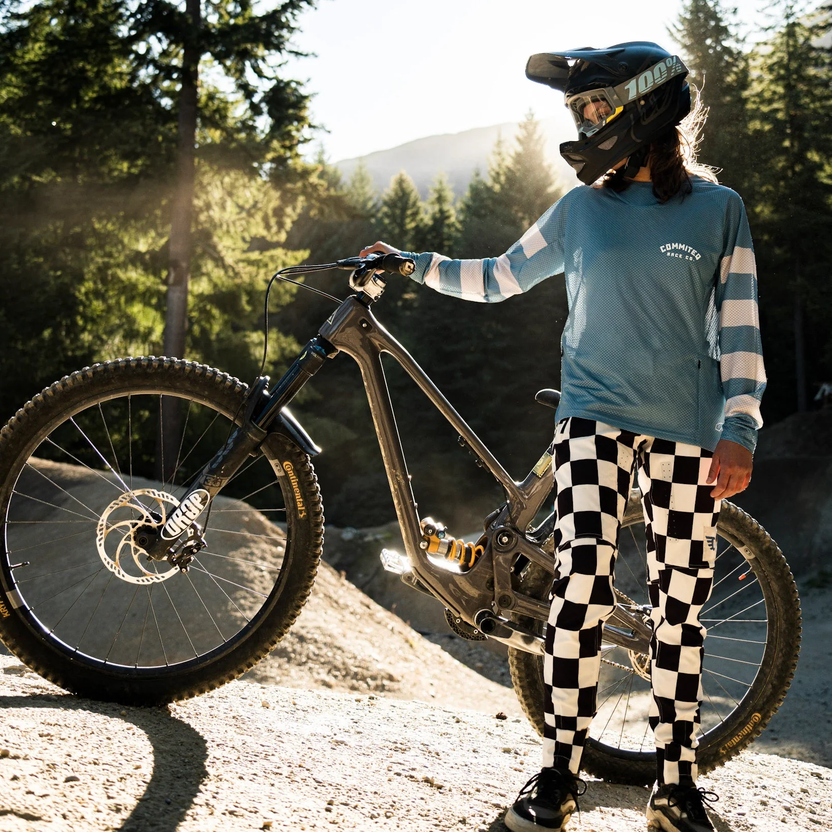 Mountain Bike Clothing | MTB Pants - Jerseys - Shorts | COMMITEQ®